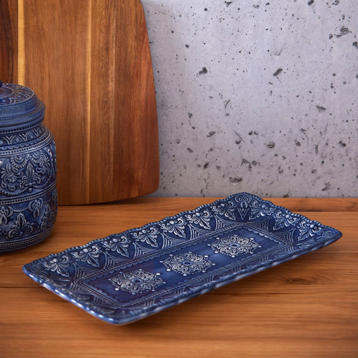 Agnes Embossed Platter - Blue | Meadows & Byrne