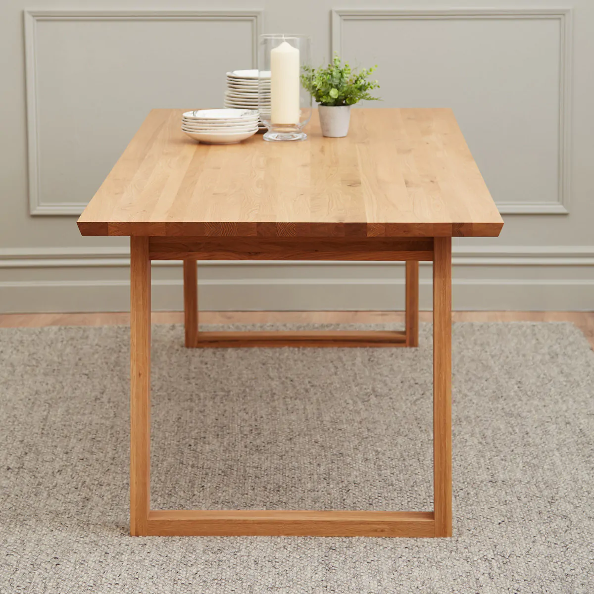 hendrix dining table