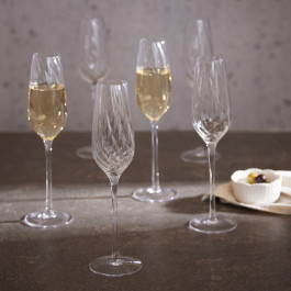Lowe Champagne Glass | Meadows & Byrne